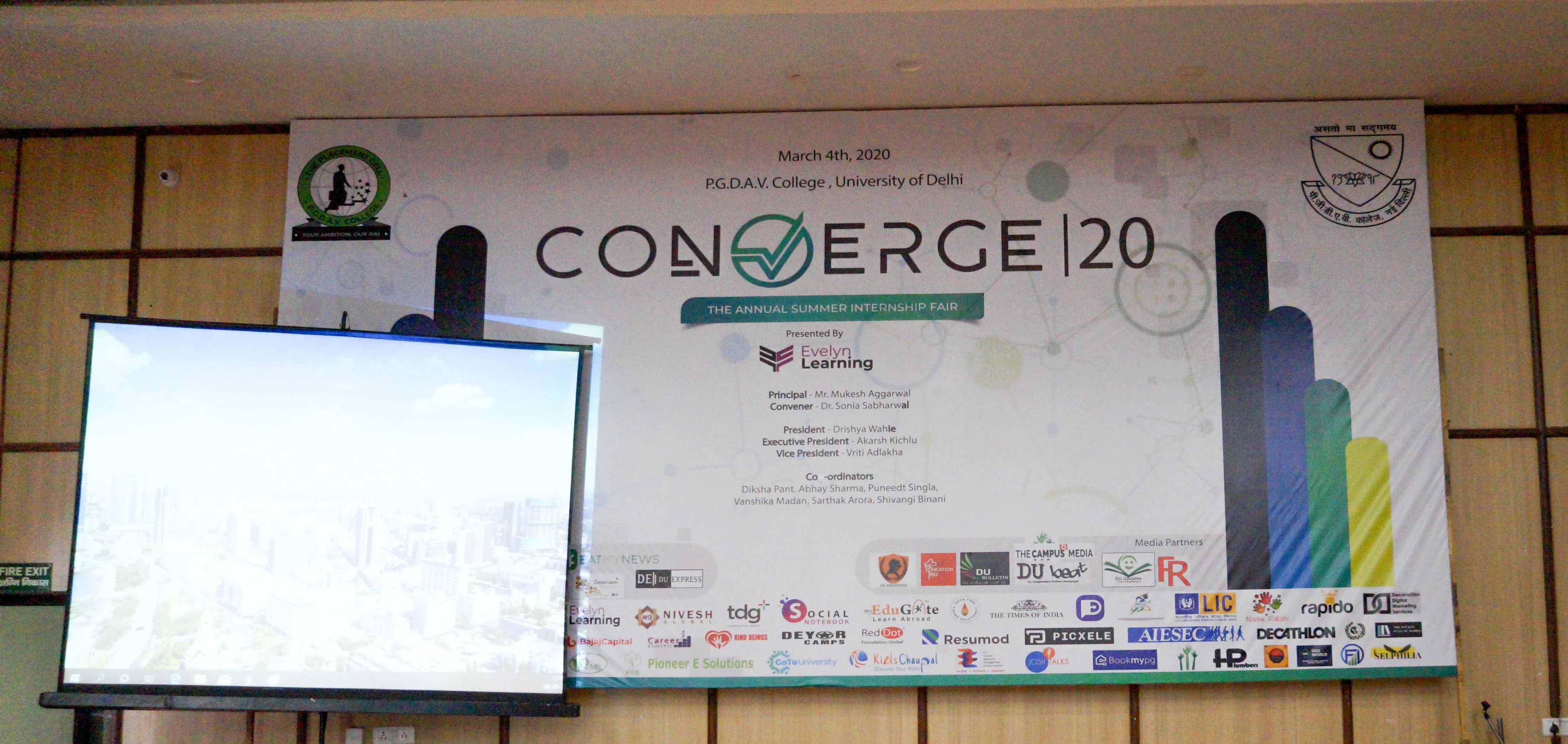 HOME | PLACEMENT CELL PGDAV COLLEGE